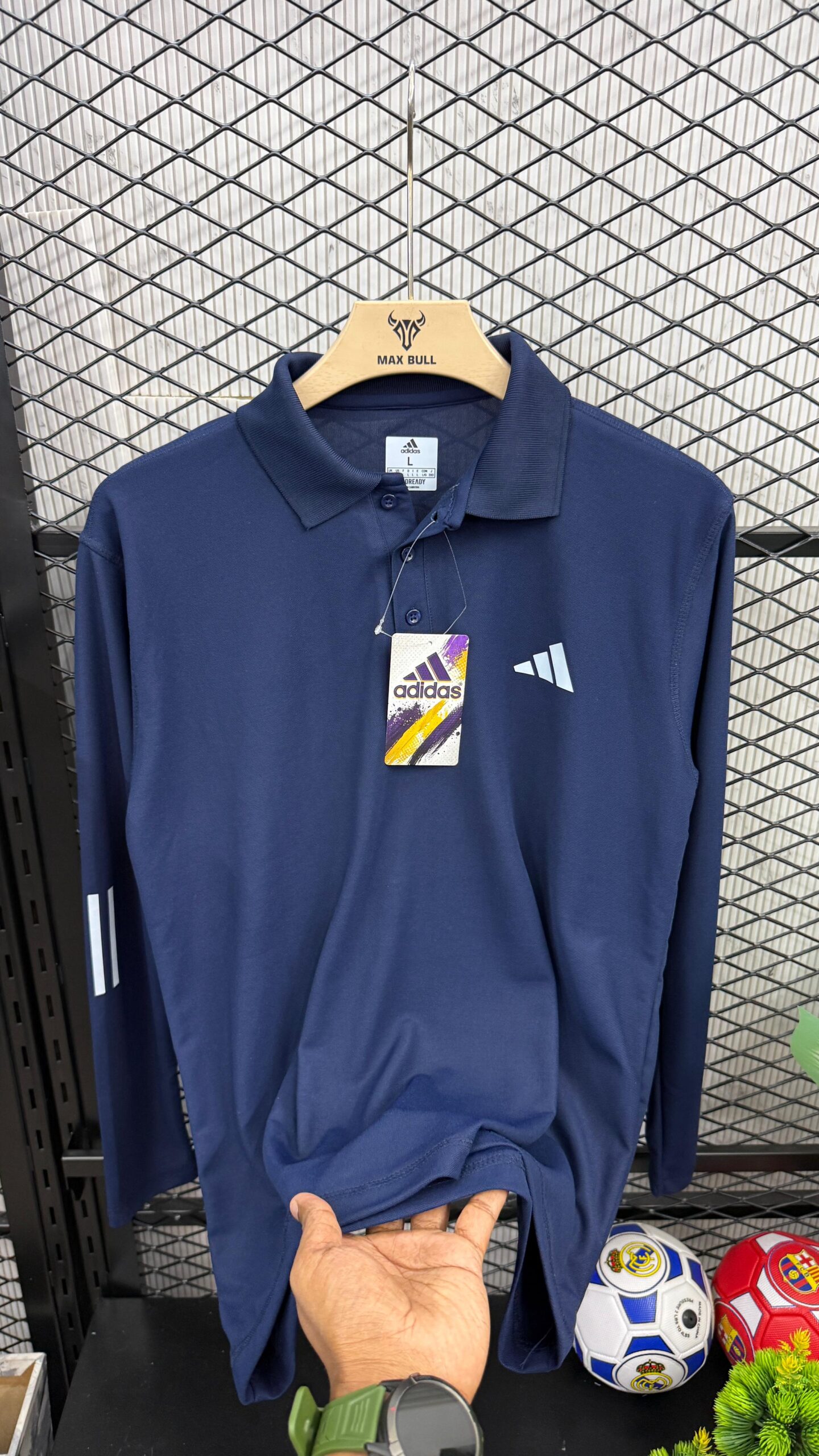 ADIDAS THREE STRIPES FULL HAND COLLAR – Maximus Wholesale